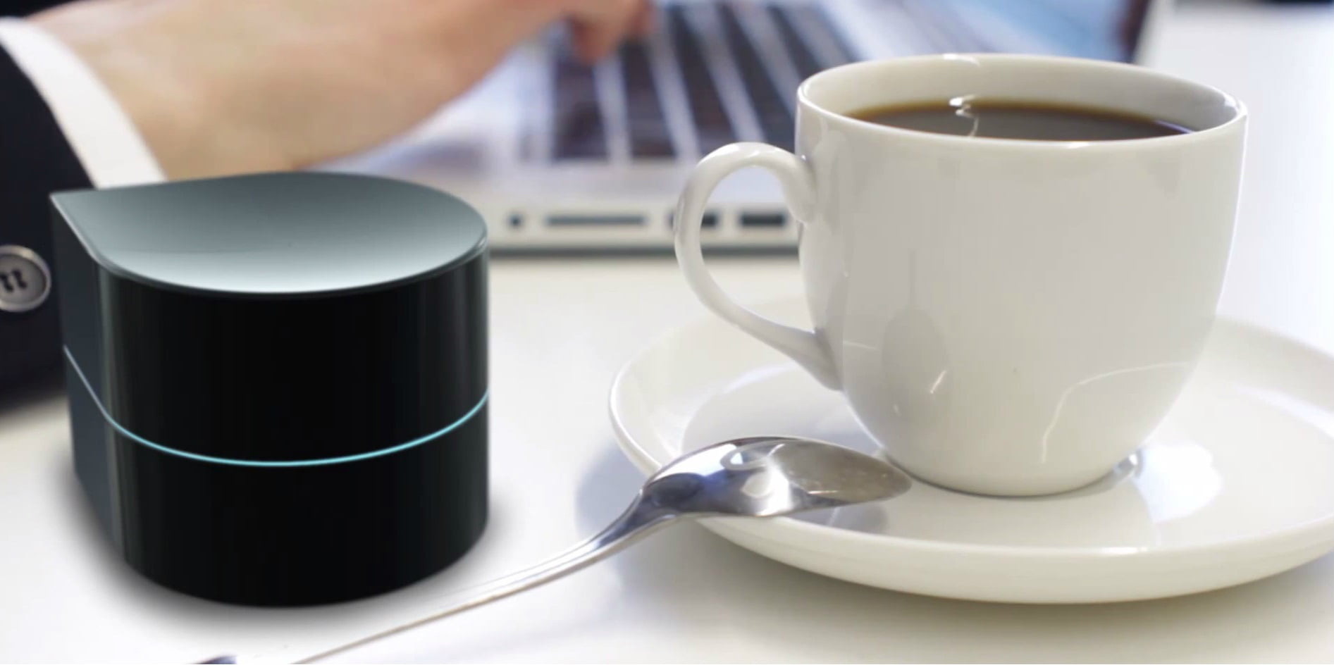 This Tiny Robot Is Actually A Printer You Carry In Your Pocket