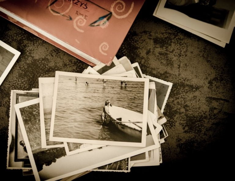 Photomyne App Digitizes Old Photo Albums