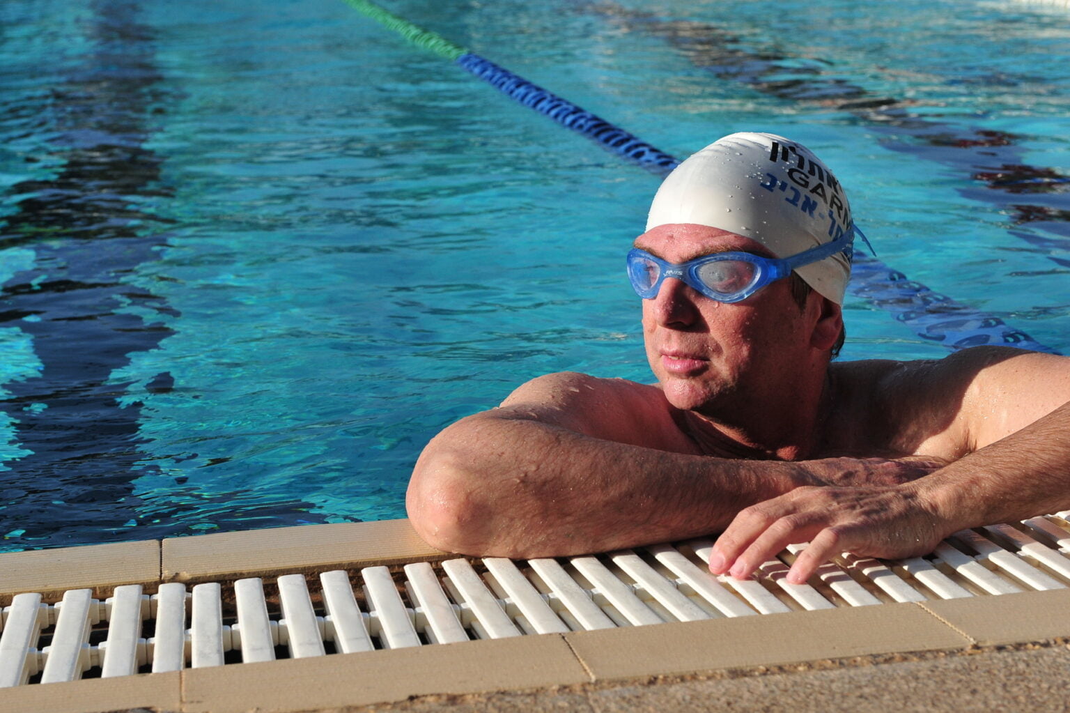 Smart Headband Gives Blind Swimmers Confidence In The Pool