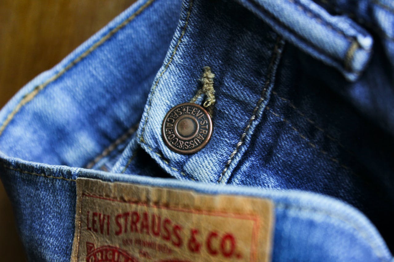 Creating Classic Blue Jean Color No Longer Costs The Earth - TrendRadars UK