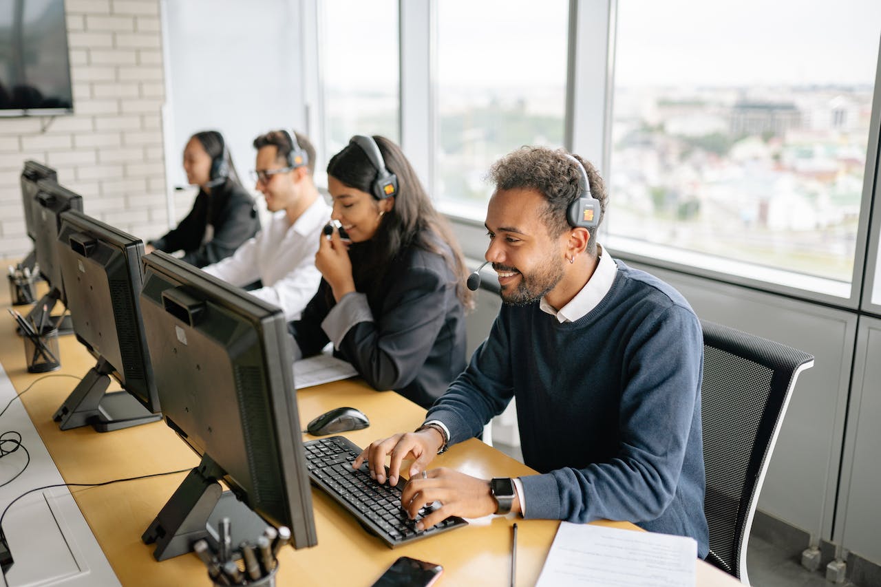 ai deep dive into customer calls helps businesses do better
